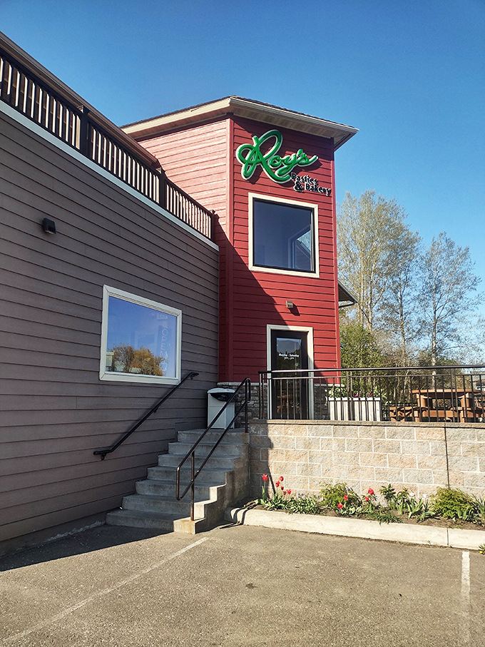 Red hot and ready to roll! Roy's stands out like a beacon of hope for hungry travelers. It's the pasty equivalent of a lighthouse.