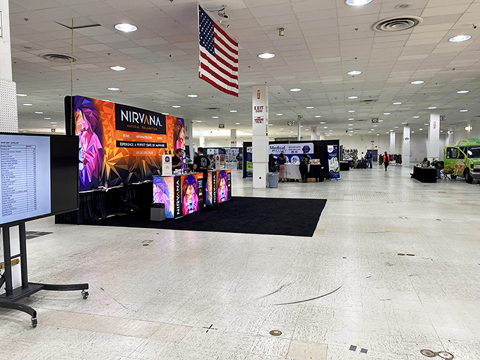 "From fine art to funky junk, Scott's is a monthly pilgrimage for antique aficionados. Don't forget your walking shoes!"