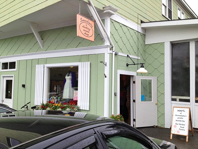 History and fashion collide at Serendipity. Dress like a time traveler while brushing up on your Juneteenth knowledge. Who said shopping can't be educational?