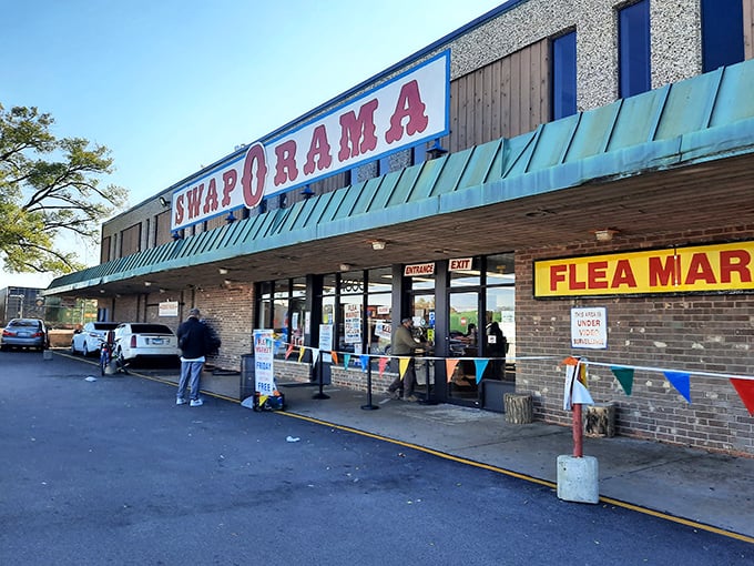 Step into a world where yesterday's castoffs become today's must-haves. Swap-O-Rama Melrose Park: Turning "One man's trash" into "Everyone's treasure" since forever.