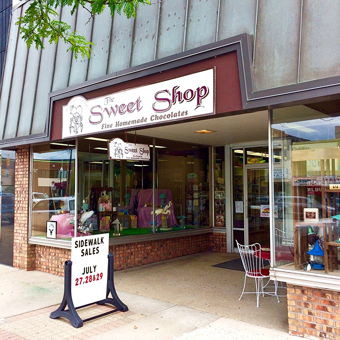 Fudge deal alert! Buy a pound, get half free &ndash; it's like your taste buds won the lottery.