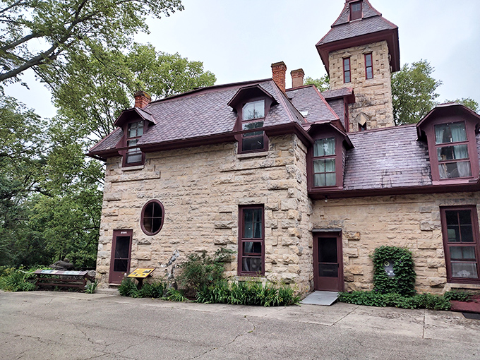 Mac-A-Cheek and Mac-O-Chee: When one castle just isn't enough. It's the medieval version of keeping up with the Joneses.