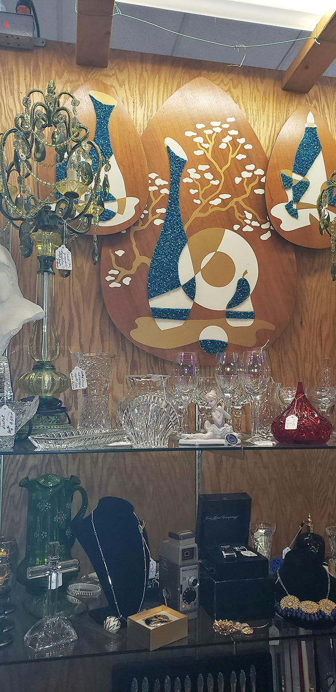 Glitter and gold galore! This case of vintage jewelry is like a pirate's treasure chest, minus the pesky curse and sea shanties.