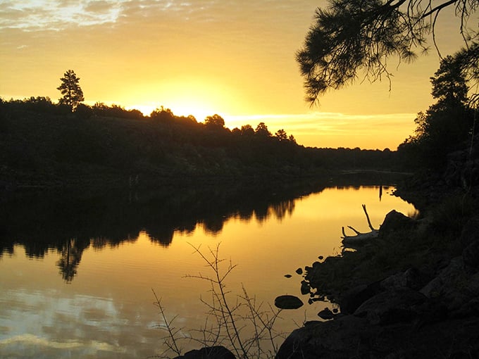Sunset goals! This golden hour view is so breathtaking, it could make even a vampire appreciate daytime.