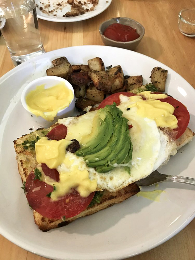 Breakfast sandwich or edible art? This plate is giving "rise and shine" a whole new meaning. Talk about a morning masterpiece!