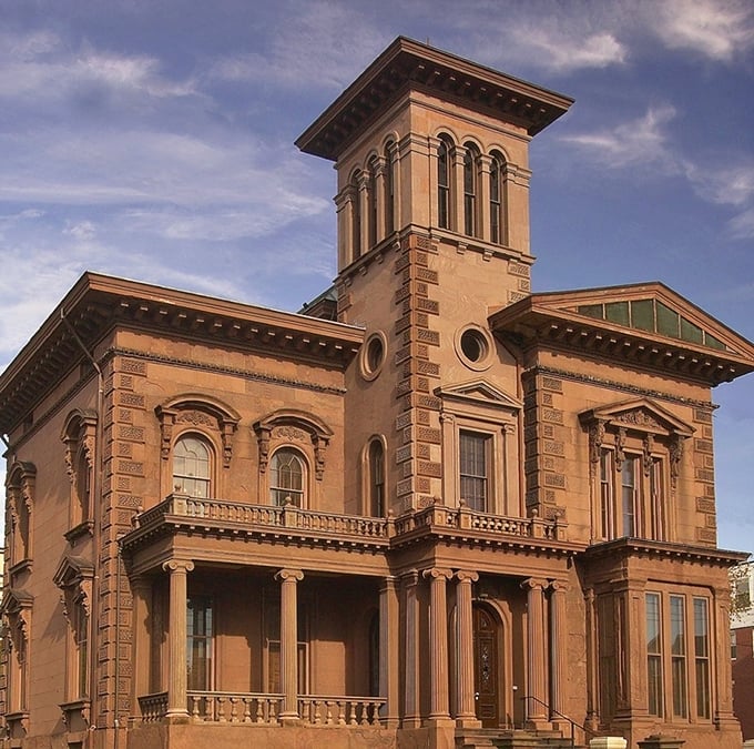 If this mansion were a person, it'd be the Great Gatsby himself. Minus the tragic ending, plus a hefty dose of New England sensibility.