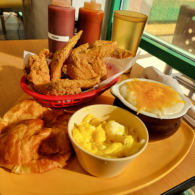 Holy crispy goodness! This fried chicken platter is the stuff of dreams &ndash; golden, crunchy, and juicier than the latest Vegas gossip.