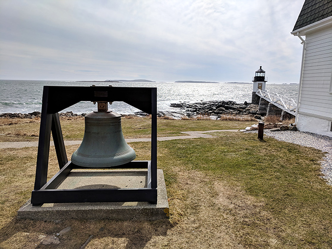 Ring my bell! This historic bronze beauty once warned ships of danger. Now it stands silent, a weighty reminder of the lighthouse's vital role.