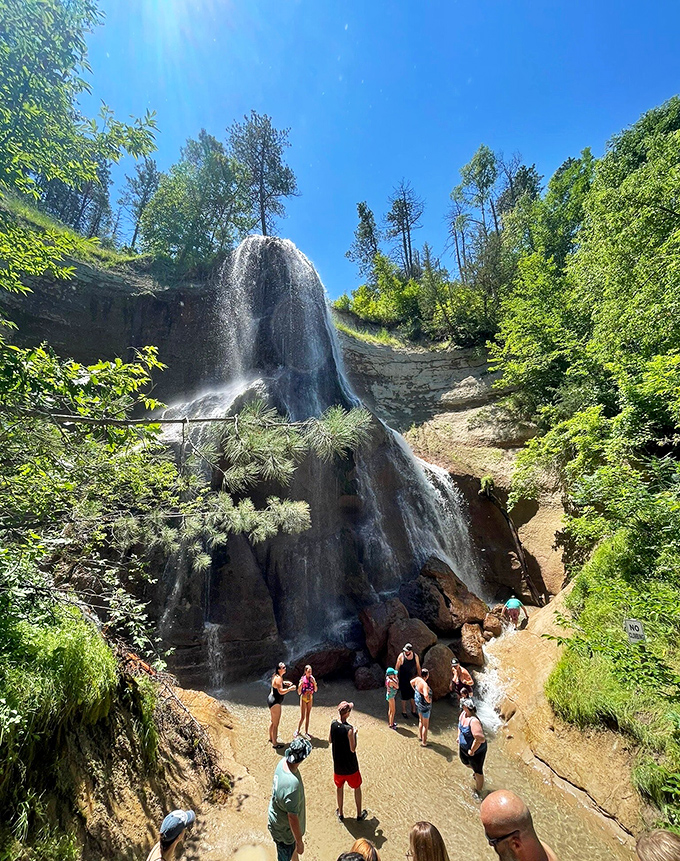 "Waterfall selfies: the new cornfield selfies!" Visitors gather to marvel at Smith Falls, proving Nebraska's got more than just amber waves of grain.