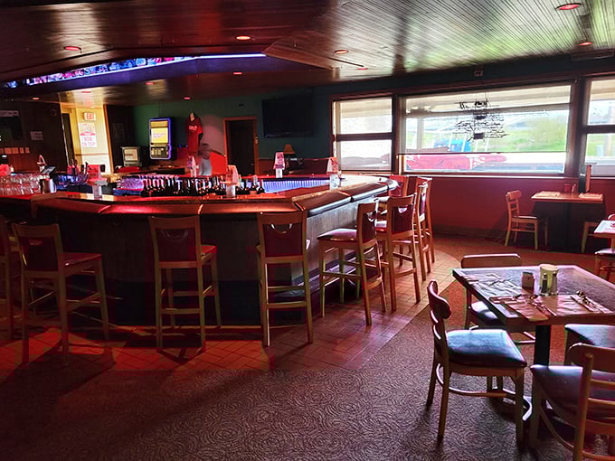 Pull up a chair and stay awhile. This bar's seen more stories than a librarian on overtime &ndash; and the drinks are just as colorful!