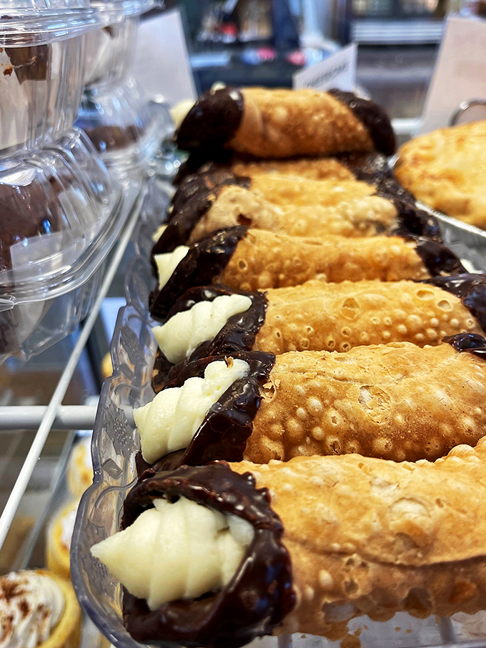 Holy cannoli! These crispy tubes of creamy delight are the Italian answer to "How do you like them apples?"
