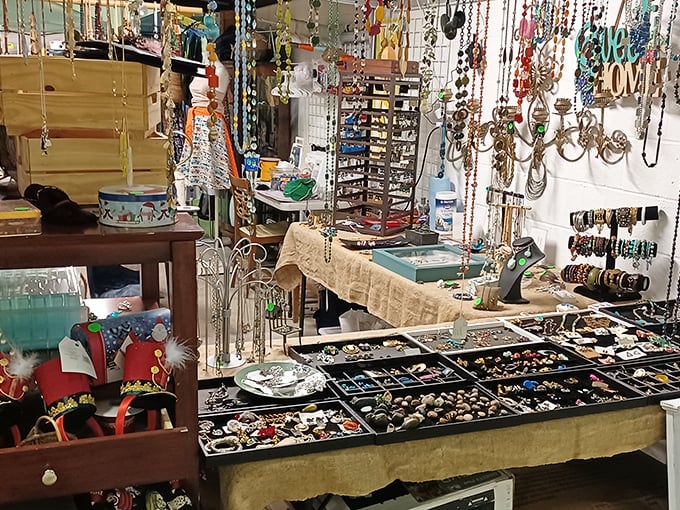 All that glitters isn't gold, but it sure is tempting! This jewelry display is a magpie's dream come true.