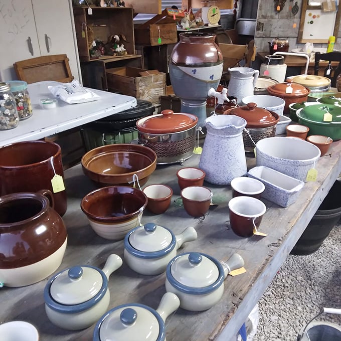Pottery paradise or dishware dreamland? This ceramic cornucopia has enough bowls to serve an army... of very stylish giants.