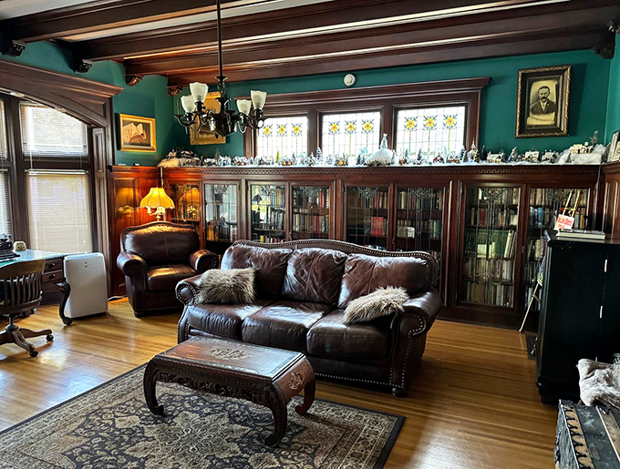 Books, antiques, and circus lore, oh my! The library is perfect for channeling your inner ringmaster or just curling up with a good read.