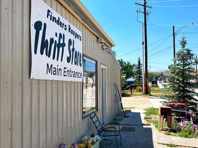 Finders Keepers: Where one person's "meh" becomes another's "marvelous!" This unassuming exterior hides a world of potential style upgrades and home decor wins.