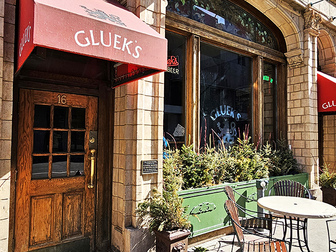 Gluek's facade screams "Gatsby party inside!" But don't worry, the beer prices won't send you back to the Depression era.