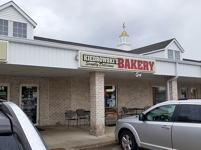 Kiedrowski's Bakery: Proof that strip malls can hide treasure. It's like finding a diamond ring in a box of Cracker Jacks!
