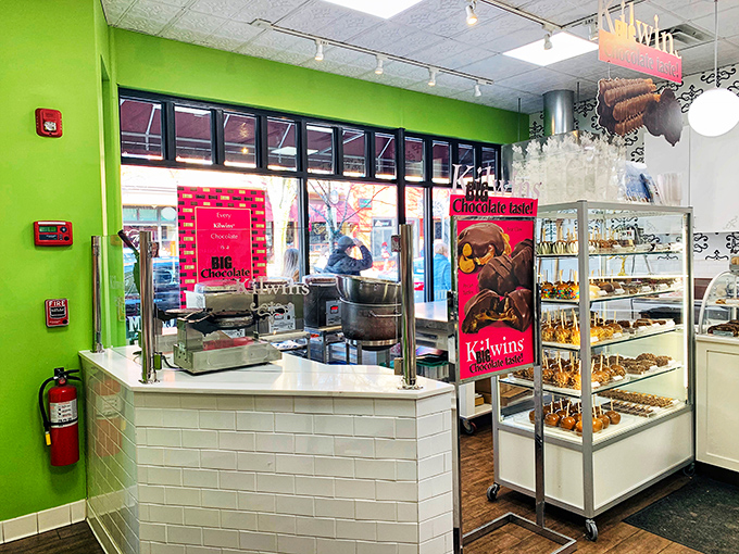 Kilwins: Where ice cream dreams and fudge fantasies come true. It's like Disneyland for your taste buds, minus the long lines!