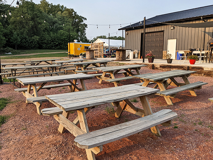 Painted Prairie's cozy cottage: Proof that good things come in small packages. And by "good things," we mean wine.