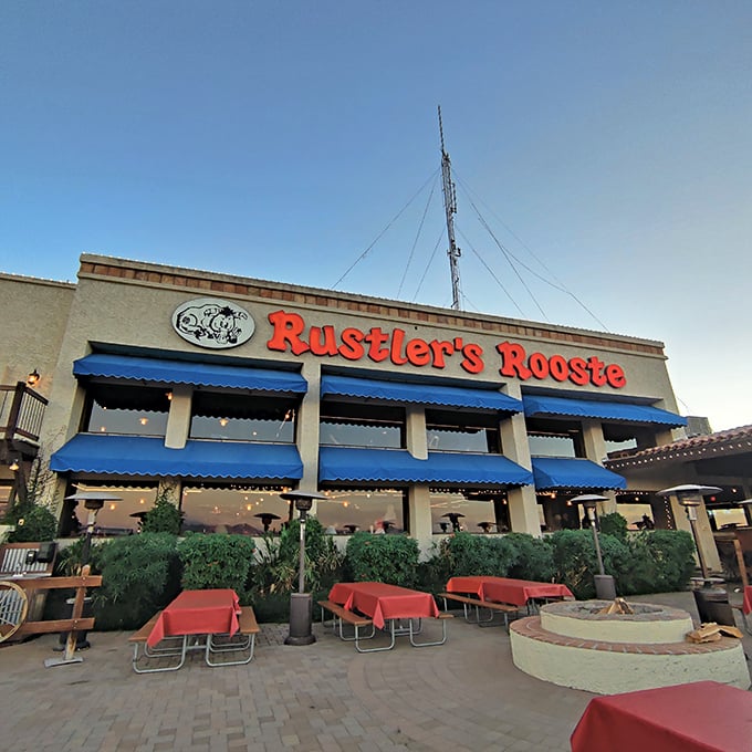 Rustler's Rooste: Where dinner starts with a slide and ends with a view. Yeehaw your way to a meal that's as big as the Arizona sky!