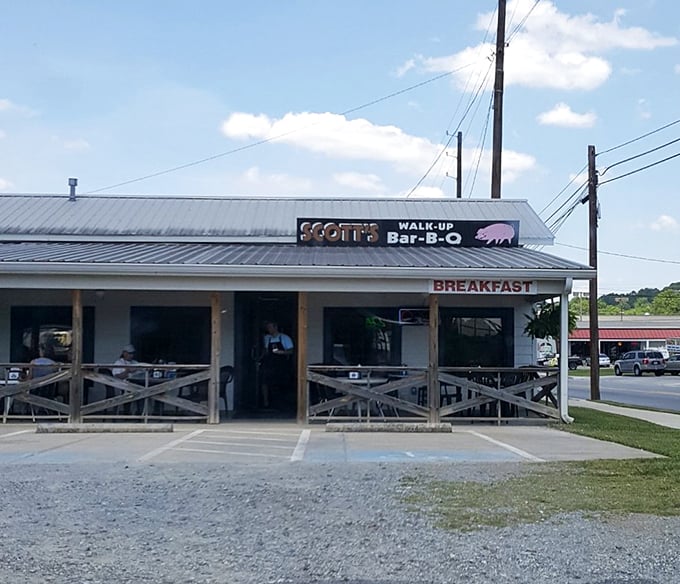 Scott's Walk-Up Bar-B-Q: No frills, all thrills! This humble shack serves up sandwiches that could broker world peace.