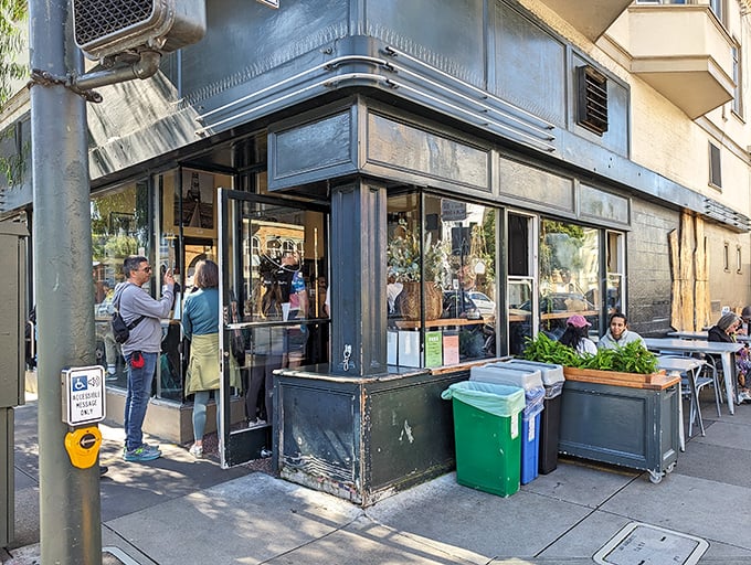 Tartine Bakery: The bread that launched a thousand Instagrams! This San Francisco icon proves that patience (and perfect fermentation) is a virtue.