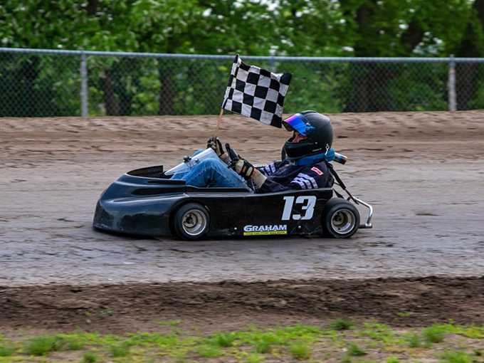 Lake views and tire screeches! Toners Lake Karting: where "leisurely drive by the water" gets a high-octane makeover.