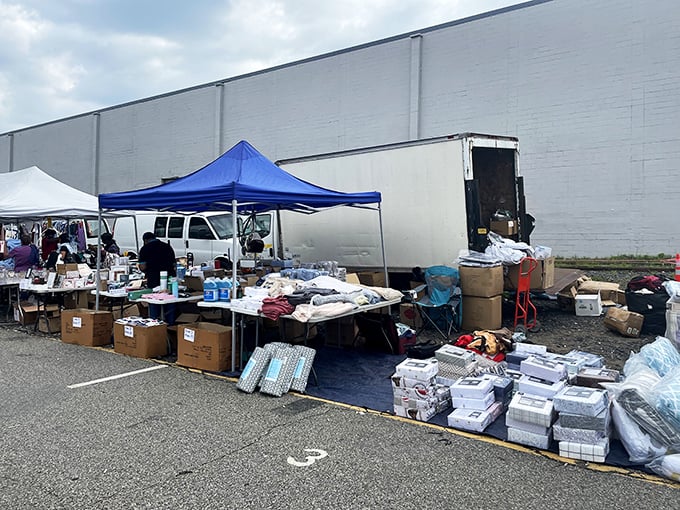 This market's got it all. Just remember: haggling is not a sport for the faint of heart!