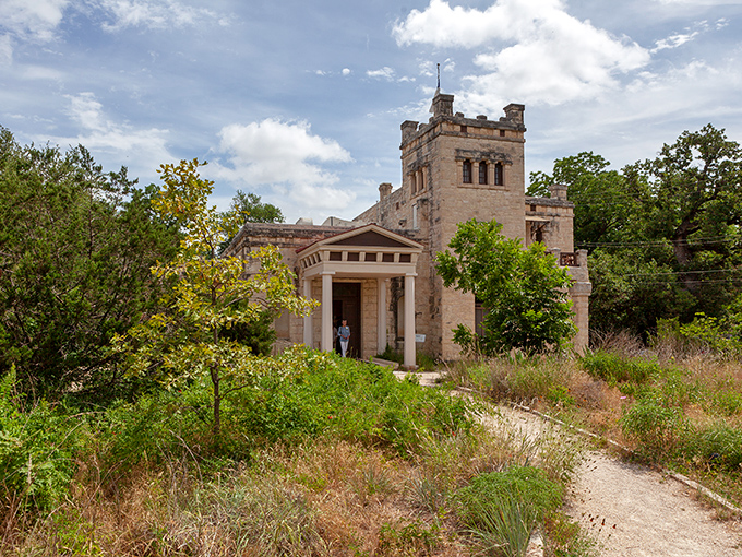 Rapunzel's tower gets a Texan twist! This quirky castle-turned-museum is the perfect blend of European charm and Austin funk.