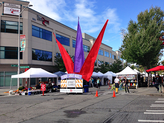 Seattle's quirkiest street party! Fremont's market: where cat sweaters and Hendrix unicorns are just the beginning.
