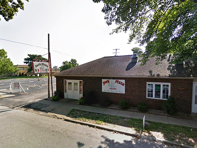 Joe's Pizza: Where every slice feels like coming home. It's the pizza equivalent of a warm hug from grandma.