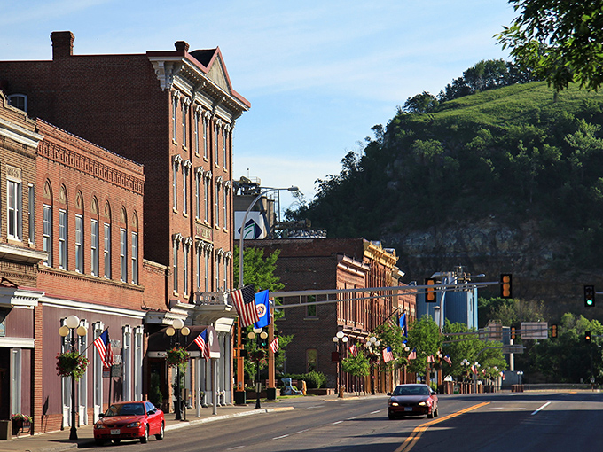 A river runs through it, and so does a whole lot of charm. Red Wing's picturesque bluffs provide a stunning backdrop to its quaint downtown.