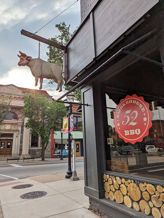 Black exterior, red-hot flavors. Smokehouse 52 is the James Bond of BBQ &ndash; smooth, sophisticated, and packing a punch.