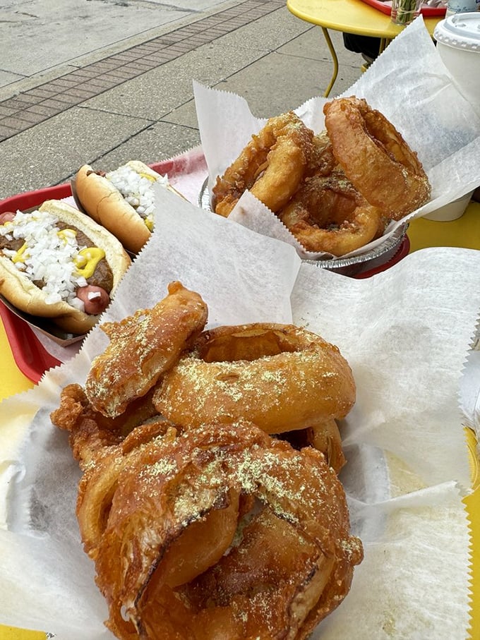 Ring-a-ding-ding! These onion rings are the backup singers your Coney dog never knew it needed.