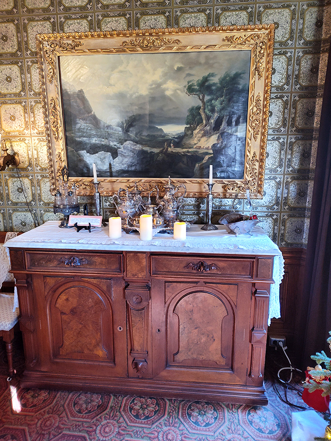 Who needs Netflix when you've got this dramatic landscape? It's like "Game of Thrones" meets Bob Ross.