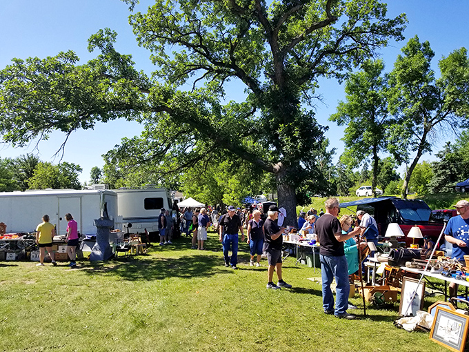 Treasure hunters unite! These savvy shoppers know that one person's castoff is another's must-have. It's like Black Friday, but with more charm.