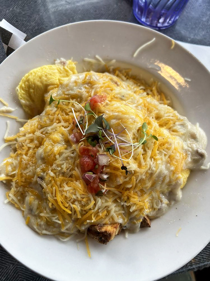 The Em's Bowl: where eggs, veggies, and cheese throw a party so good, you'll want to crash it every morning.