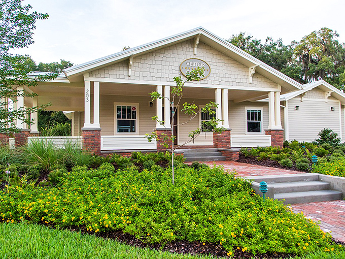 Southern charm, wrapped in a bow! This quaint visitor center looks like it could host a tea party for the "Steel Magnolias" cast at any moment.