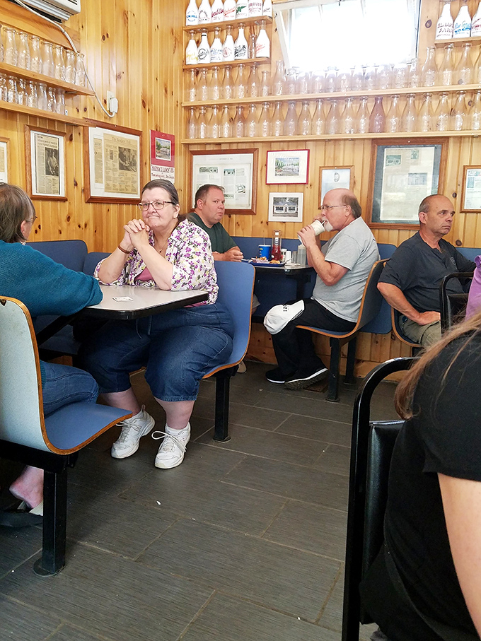 Where everybody knows your name (and your burger order). Harmon's dining room is a cozy haven for regulars and newcomers alike.