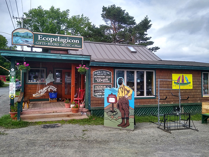 Ecopelagicon: Where "gift shop" meets "nature preserve" in a delightful dance of commerce and conservation.