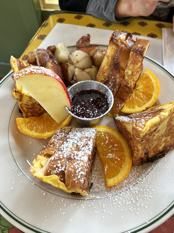 Monte Cristo, take two! This sandwich is so good, it deserves an encore. And maybe a standing ovation.