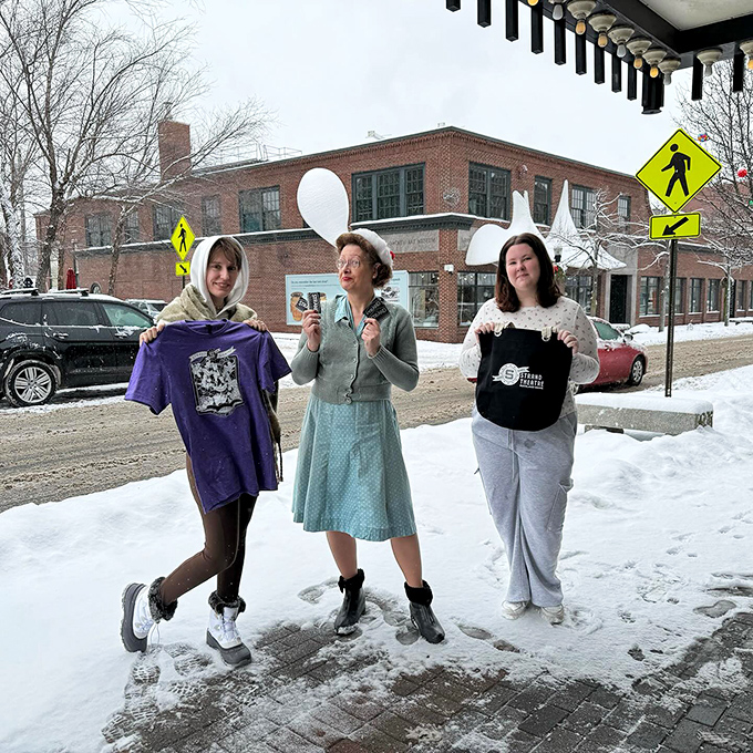 Winter wonderland meets cinematic chic as these Strand enthusiasts brave the snow. Now that's what I call dedication to the director's cut!