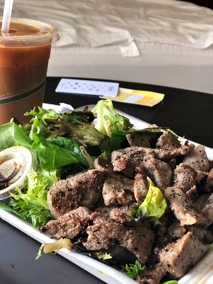 Who says you can't make friends with salad? When it's paired with this steak, it's a match made in Hawaiian heaven.