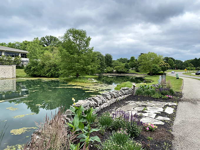 Coffman Park: where the grass is always greener, and the fun never stops. It's Dublin's backyard, complete with walking trails and plenty of space for impromptu picnics.
