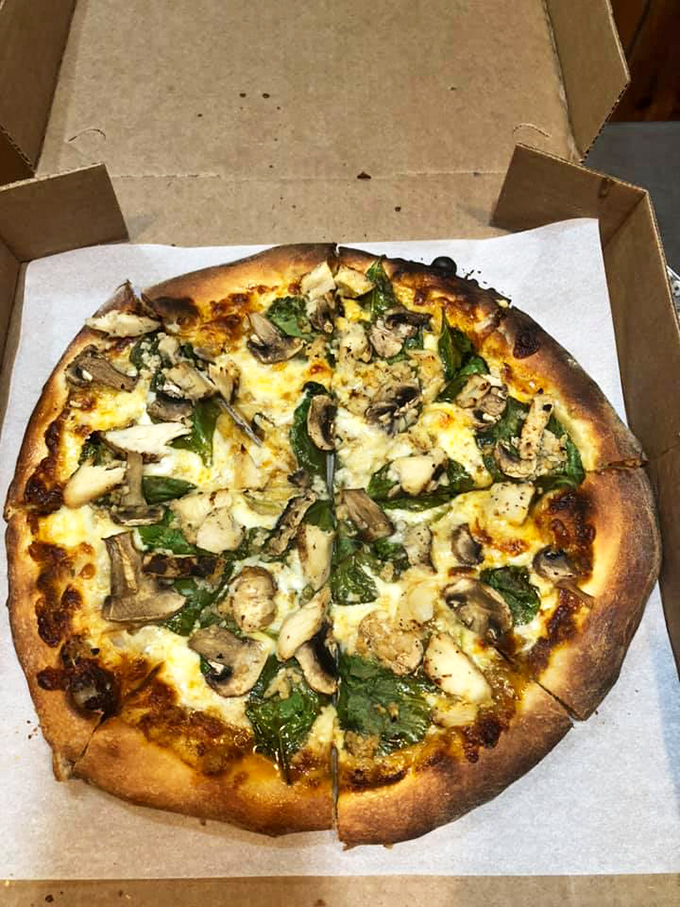 Curry favor with your taste buds! This chicken curry pizza is where East meets West in delicious harmony.