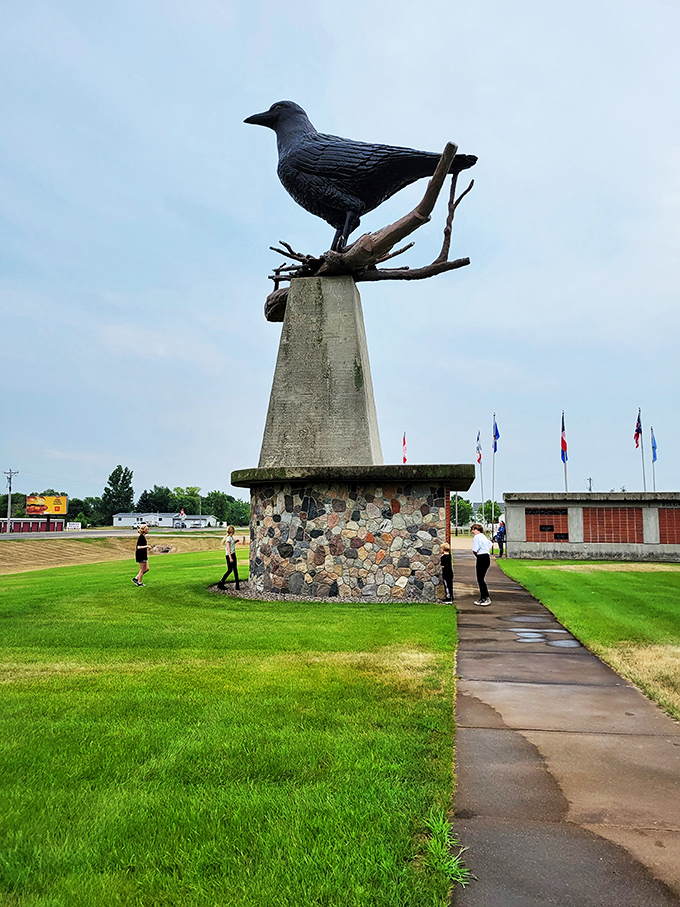 Pilgrims to the shrine of the colossal crow. It's like Graceland, but with more feathers and fewer sequins.