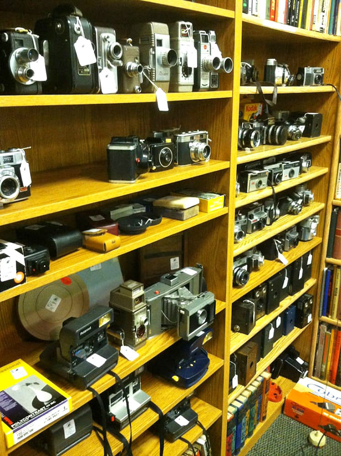 Say cheese to history! This collection of vintage cameras could make even Instagram influencers swoon. Each one tells a thousand stories.