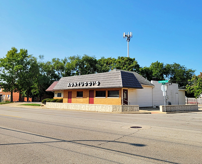 Agatucci's: A blast from the past with pizza that lasts! This retro gem has been Peoria's go-to since 1954.