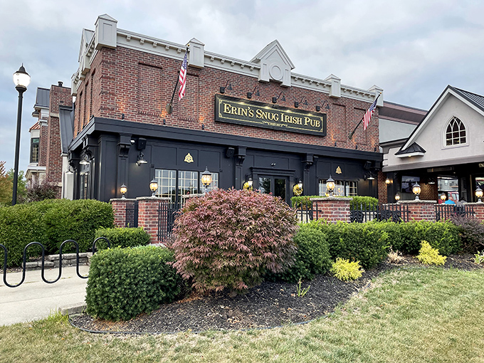 Erin's Snug Irish Pub: Where the luck of the Irish meets the catch of the day! This cozy corner looks straight out of Dublin.