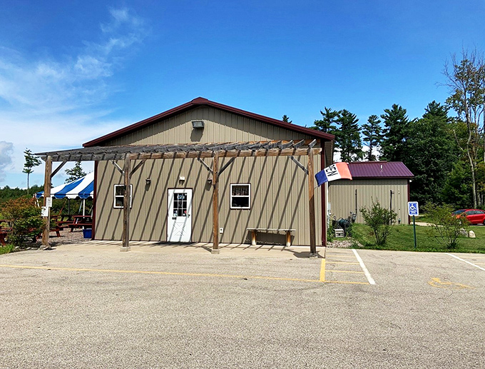 Forgotten Fire Winery: Unforgettable flavors in an unassuming package. This place is hotter than its name suggests!